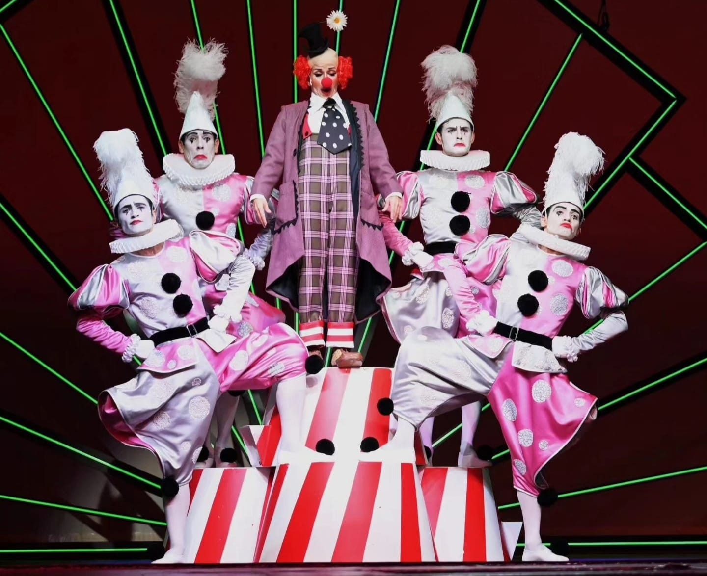 LAURA O MUSICAL – NICOLÁS ISASI